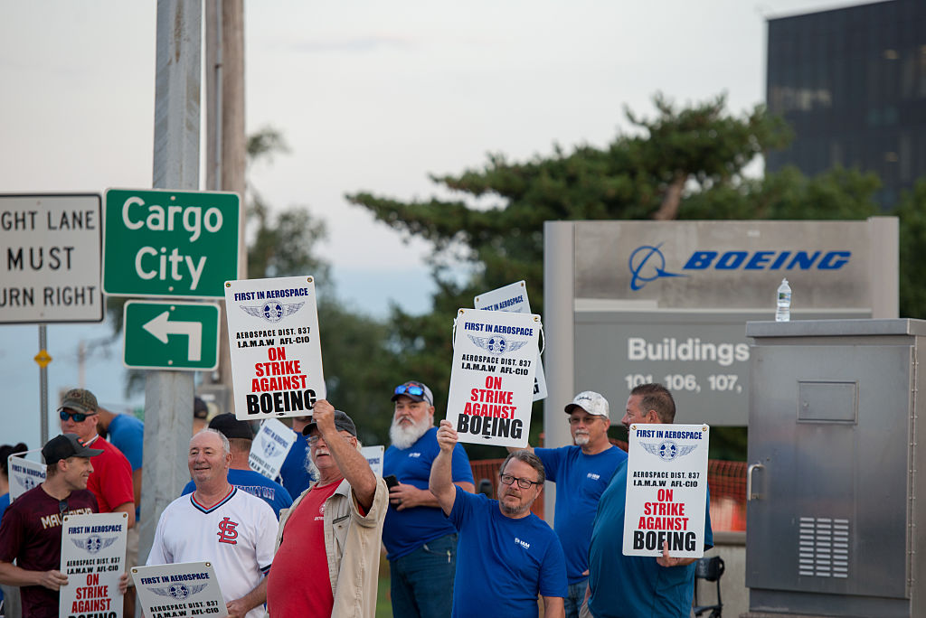 Boeing Defense Workers Begin Striking For First Time Since 1996 After ...