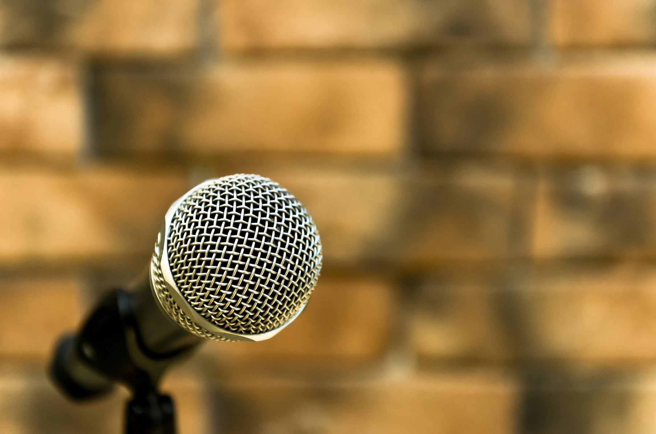 One Mic, Many Stories: The Six-Minute-Forty-Second Talking Trend ...